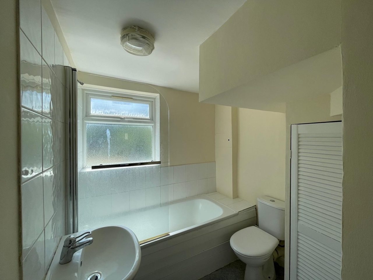 Croydon - 1 Bed Flat, Windmill Road, CR0 - To Rent Now for £1,350.00 p/m