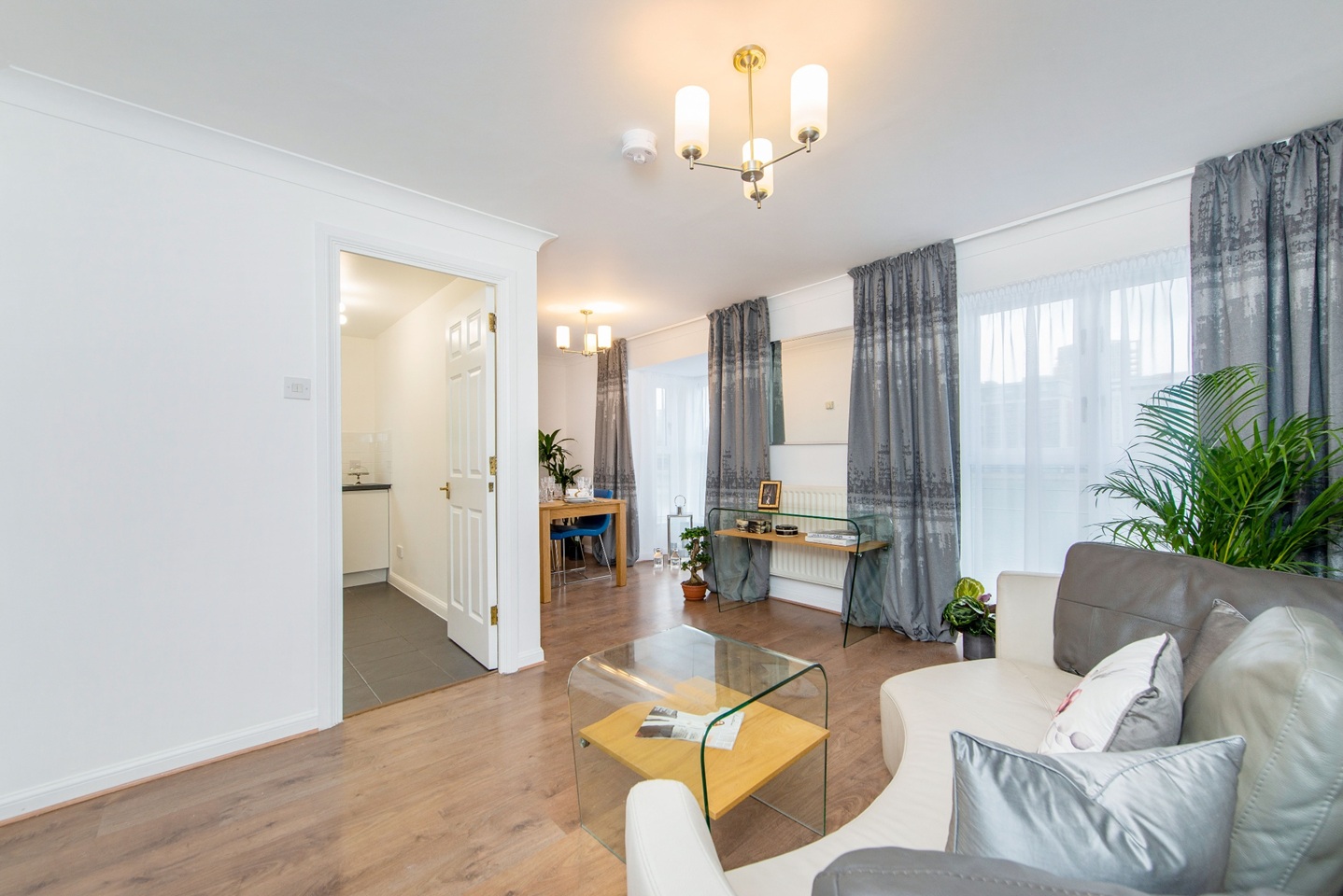 London - 2 Bed Flat, Cleves House, E16 - To Rent Now for £1,900.00 p/m