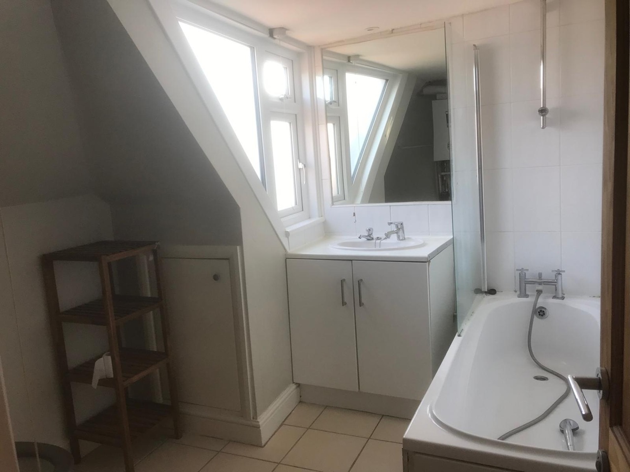 London - 2 Bed Flat, Exbury Road, SE6 - To Rent Now for £1,600.00 p/m