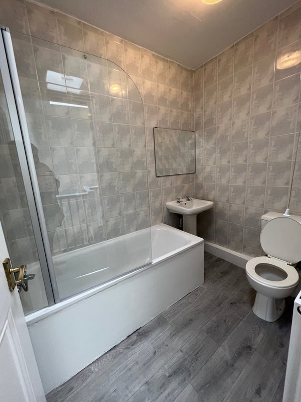 London - Room in a Shared Flat, Strutton Ground, SW1P - To Rent Now for ...