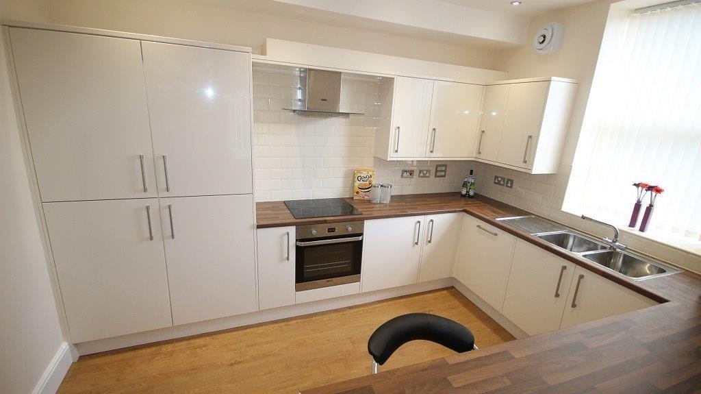 Leeds - Room in a Shared House, Sandhurst Place, LS8 - To Rent Now for ...