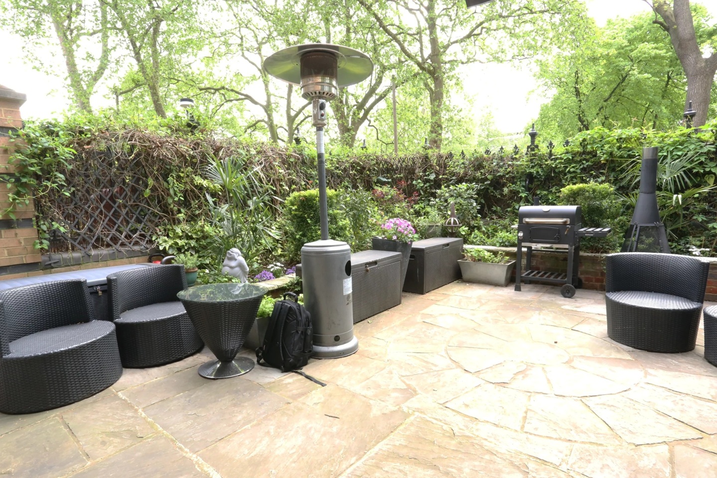London - 2 Bed Flat, Swinburne House, E2 - To Rent Now for £2,800.00 p/m
