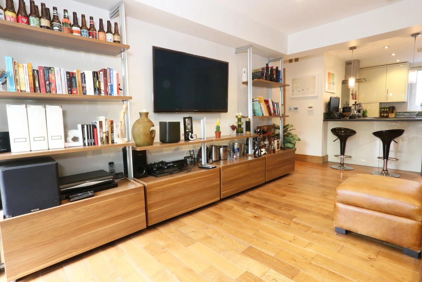 London - 2 Bed Flat, Swinburne House, E2 - To Rent Now for £2,800.00 p/m