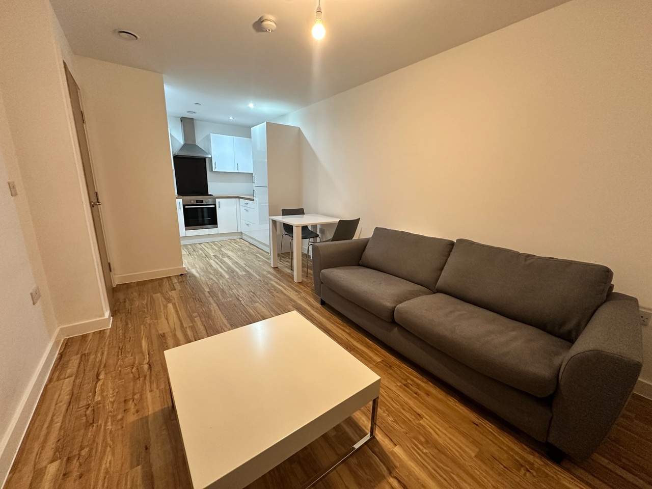 Salford - 1 Bed Flat, Michigan Point Tower B, M50 - To Rent Now for £ ...