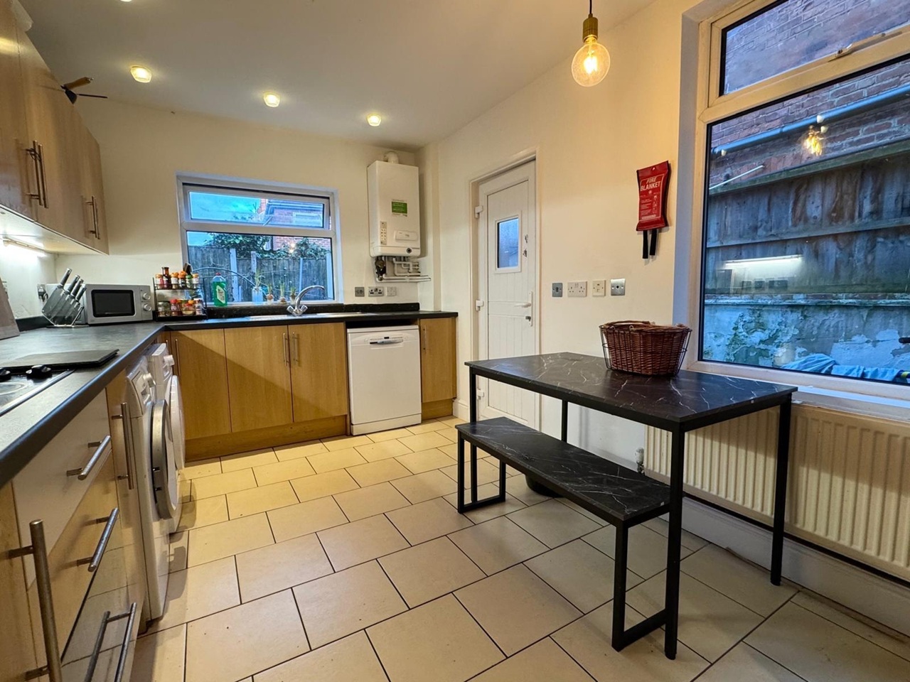 Nottingham - Room in a Shared House, Colwick Road, NG2 - To Rent Now ...