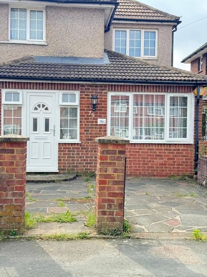New Addington, Croydon - 2 Bed Flat, Homestead Way, CR0 - To Rent Now ...