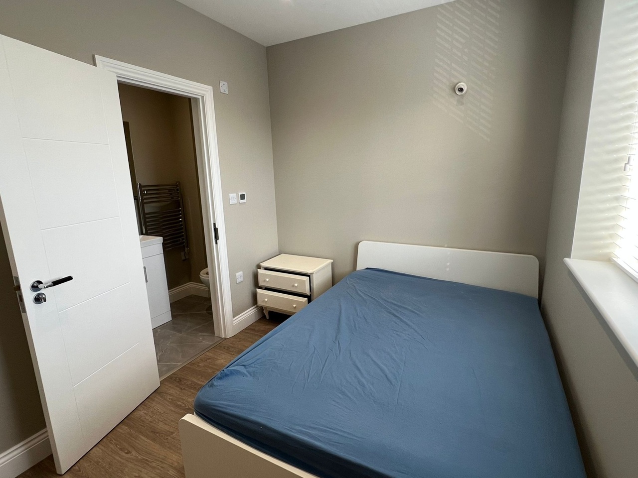 London - Room in a Shared House, Arnos Grove, N11 - To Rent Now for £ ...