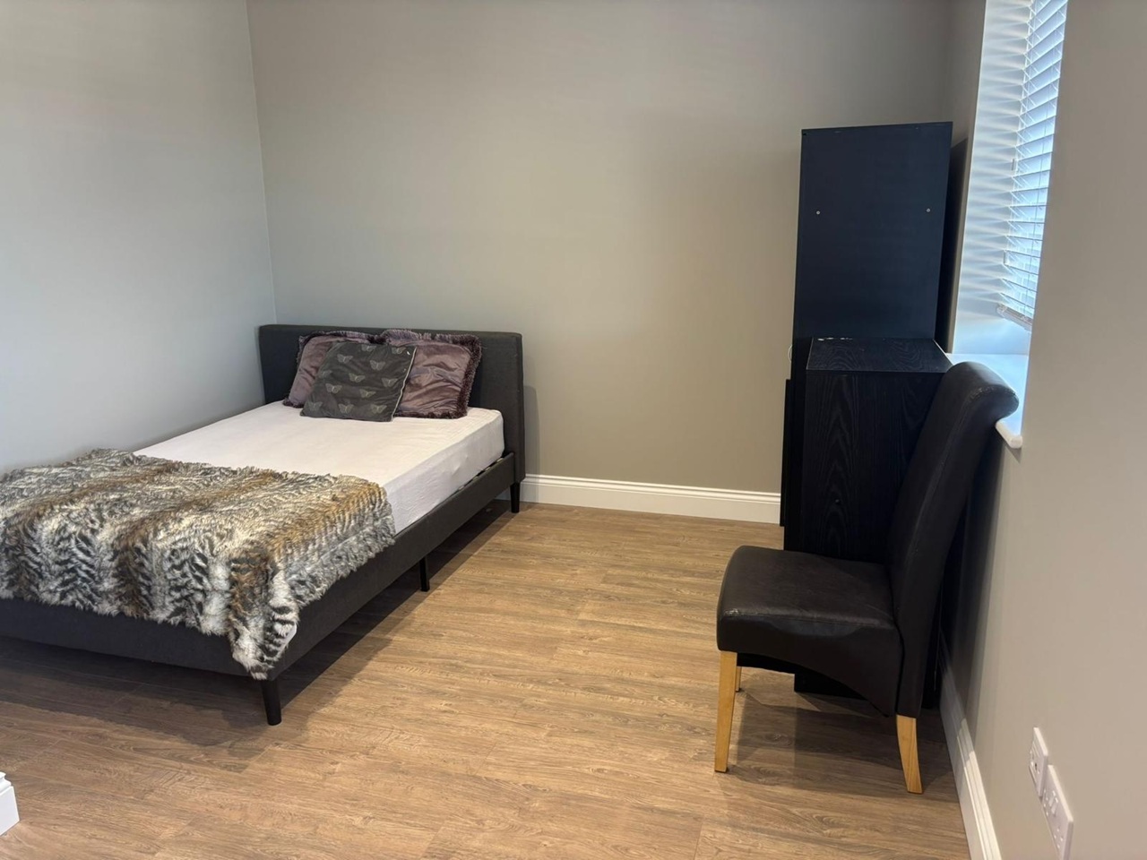 London - Room in a Shared House, Arnos Grove, N11 - To Rent Now for £ ...