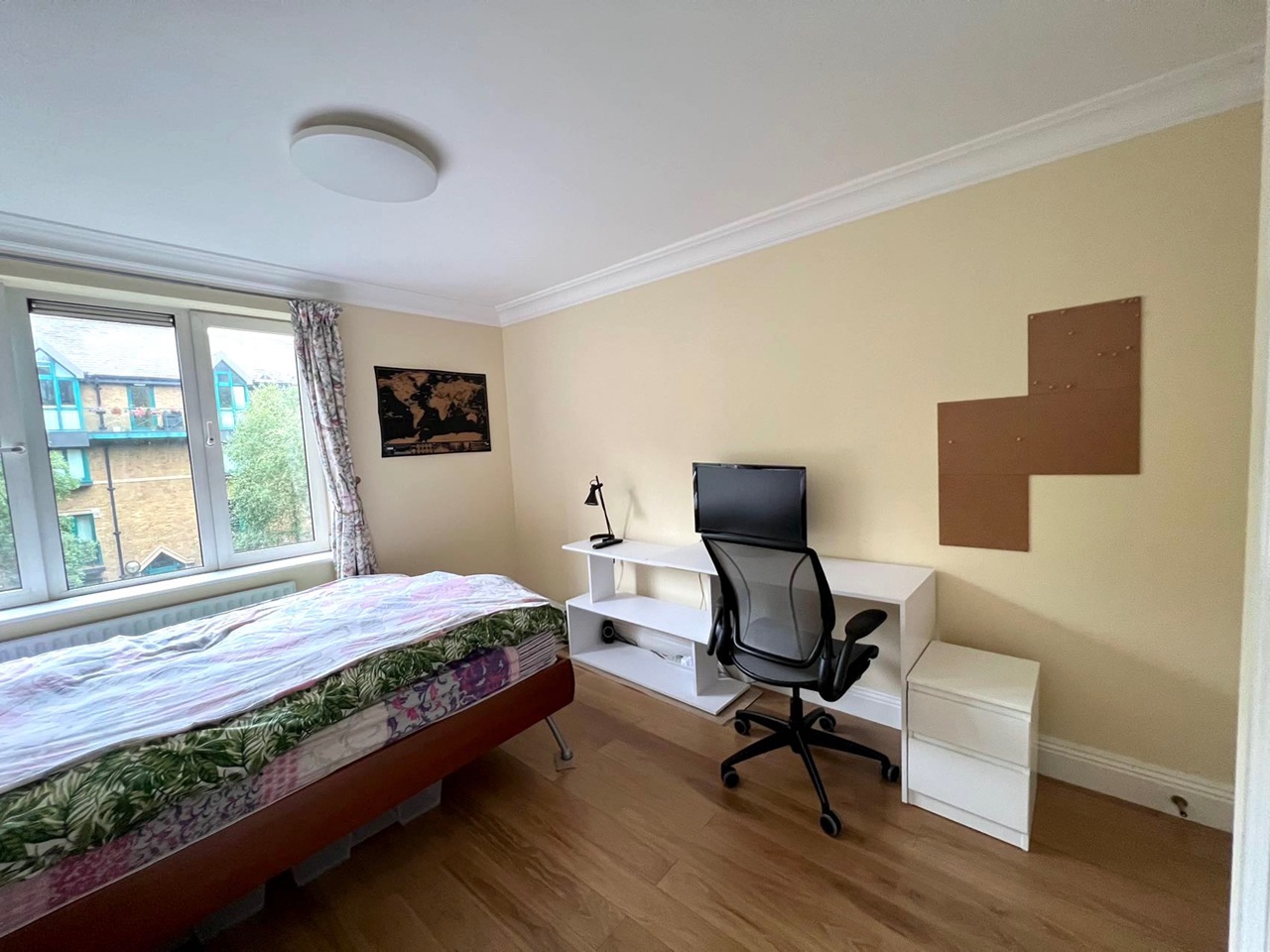 London - 1 Bed Flat, Walpole House, SE1 - To Rent Now for £2,200.00 p/m