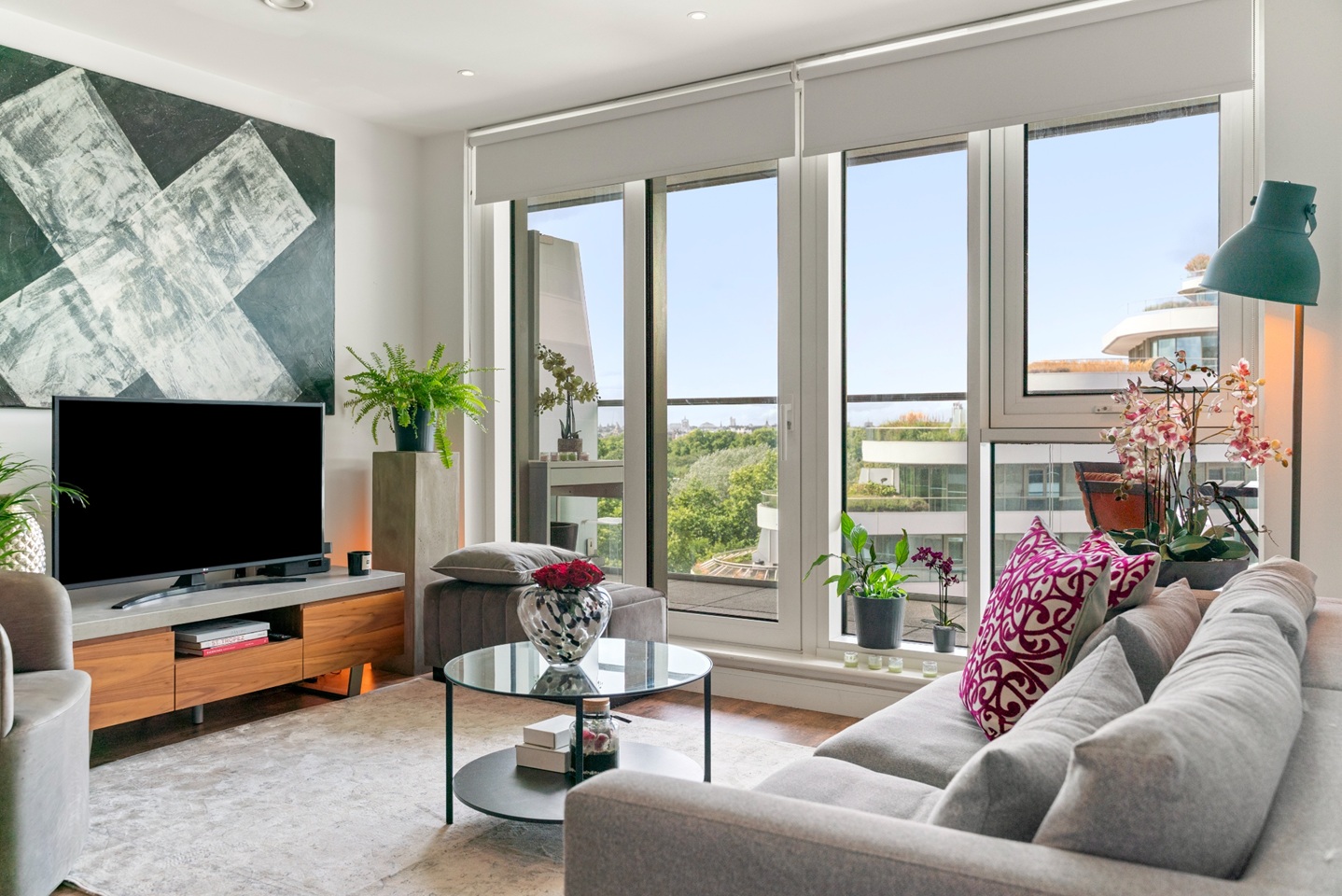 London - 1 Bed Flat, Valetta House, SW11 - To Rent Now for £3,700.00 p/m