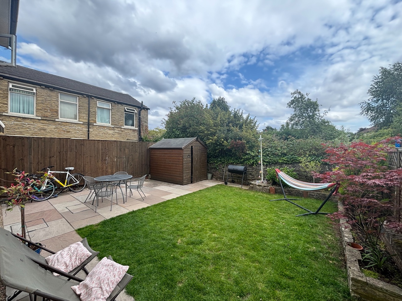 Leeds - 4 Bed Semi-Detached House, Calverley, LS28 - To Rent Now for £ ...