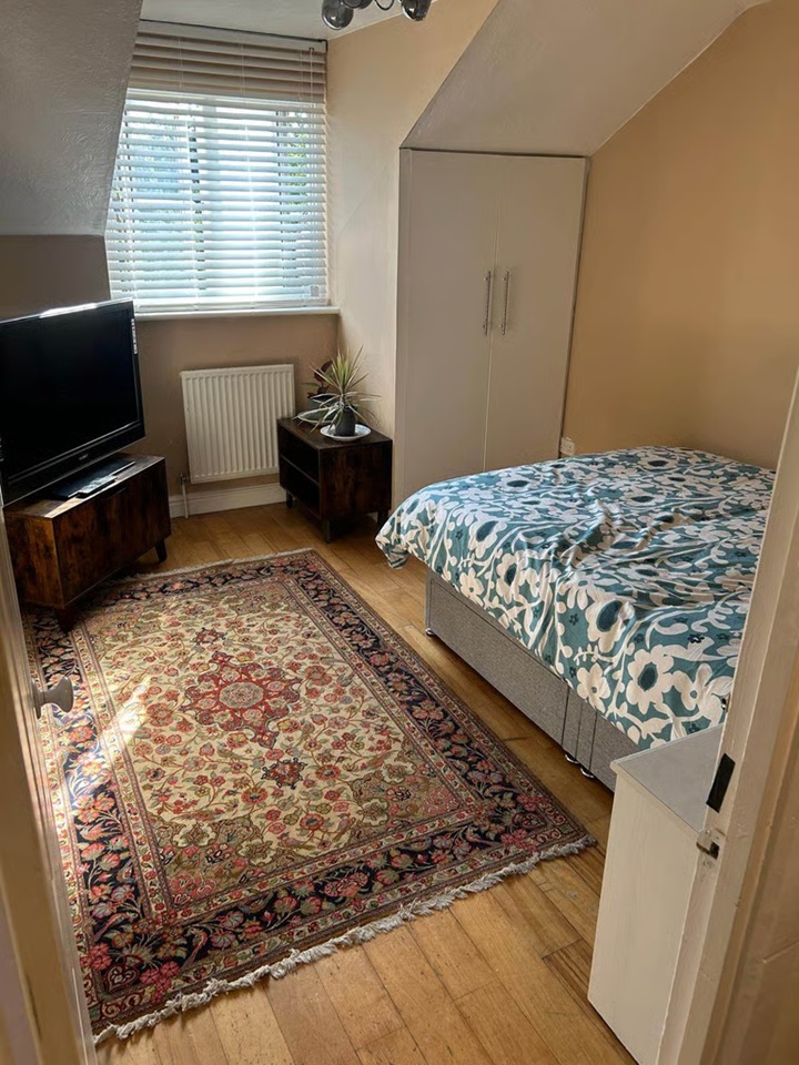 London - Room in a Shared Flat, Cleveland Gardens, NW2 - To Rent Now ...