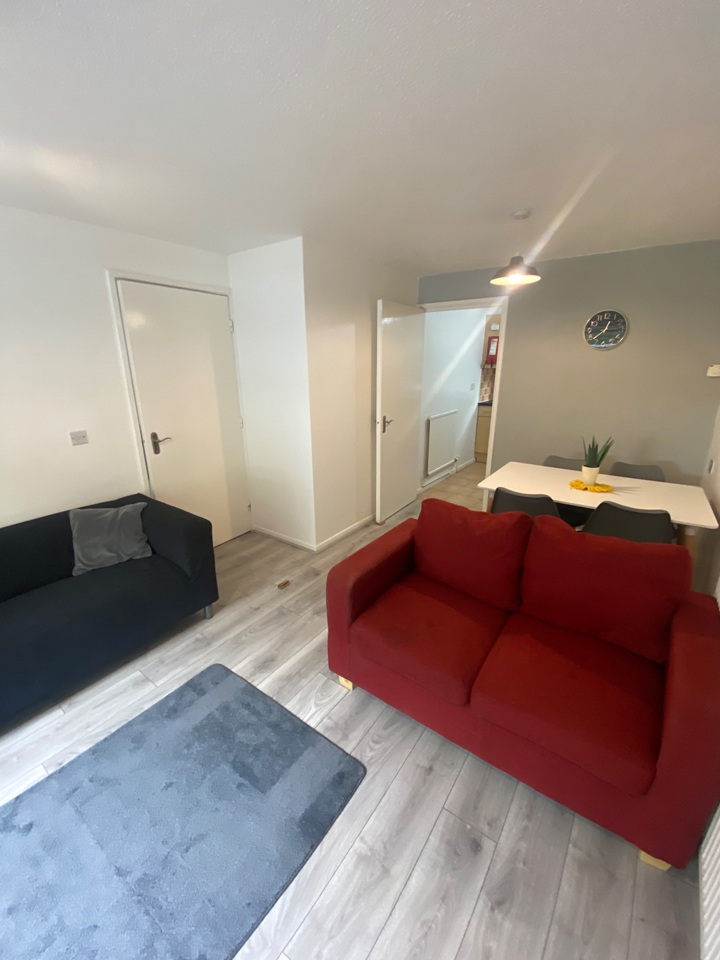 Maindy, Cardiff - 2 Bed Flat, Maindy, CF14 - To Rent Now for £1,250.00 p/m