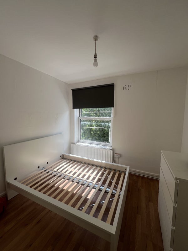 London - 3 Bed Flat, Lilford House, SE5 - To Rent Now for £1,999.00 p/m