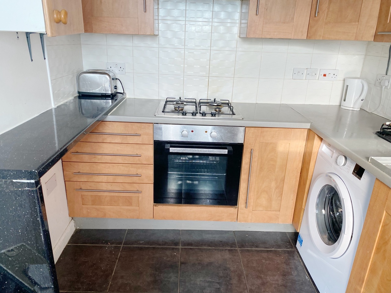 Glasgow - 2 Bed Flat, Garscube Road, G4 - To Rent Now for £1,200.00 p/m