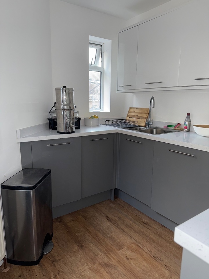 London - 2 Bed Flat, Croxley Road, W9 - To Rent Now for £1,200.00 p/m