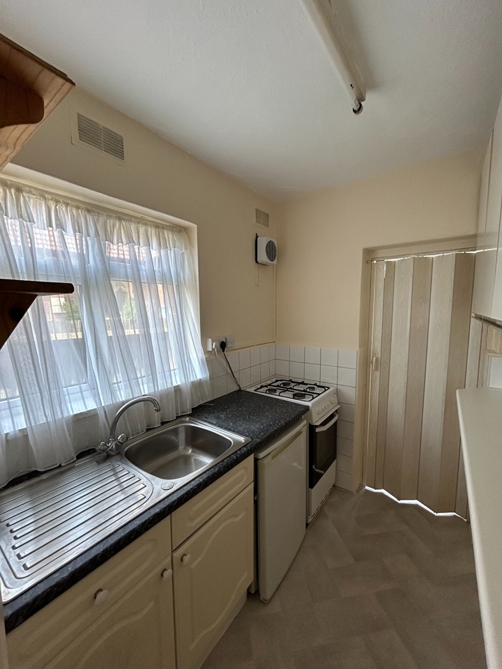 Worcester Park - 1 Bed Flat, Cheam Common Road, KT4 - To Rent Now for £ ...