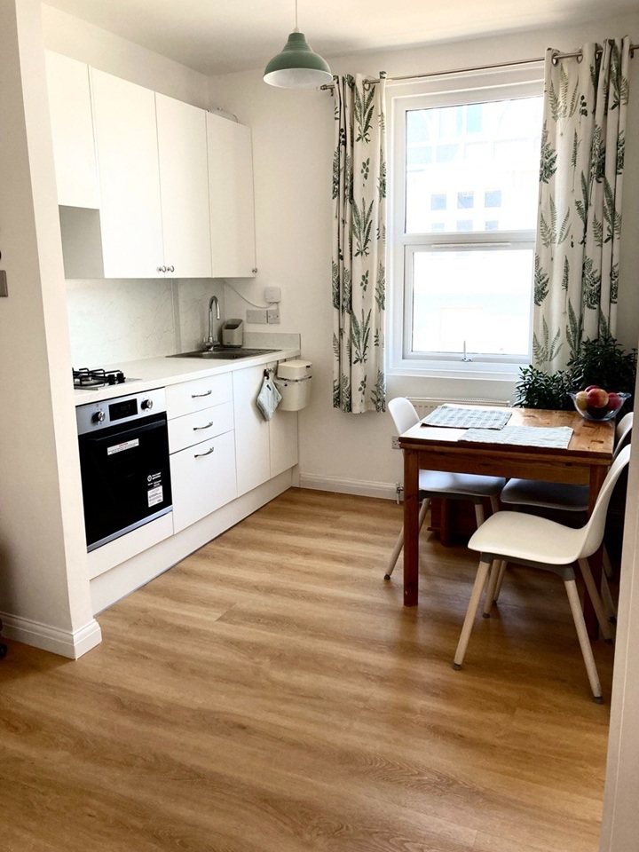 Bournemouth - 2 Bed Flat, Bournemouth, BH5 - To Rent Now for £1,200.00 p/m