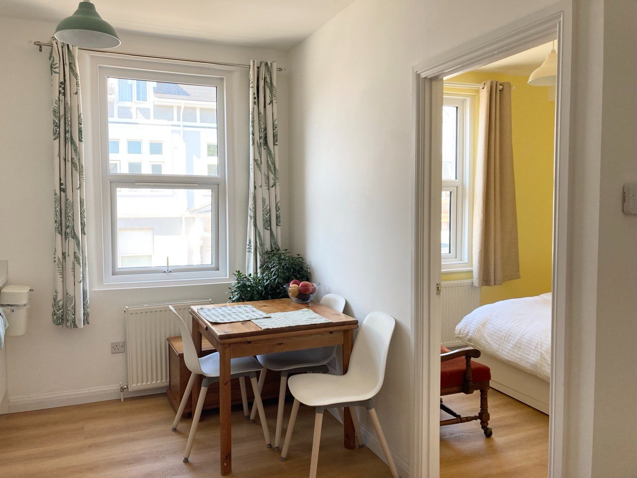 Bournemouth - 2 Bed Flat, Bournemouth, BH5 - To Rent Now for £1,200.00 p/m