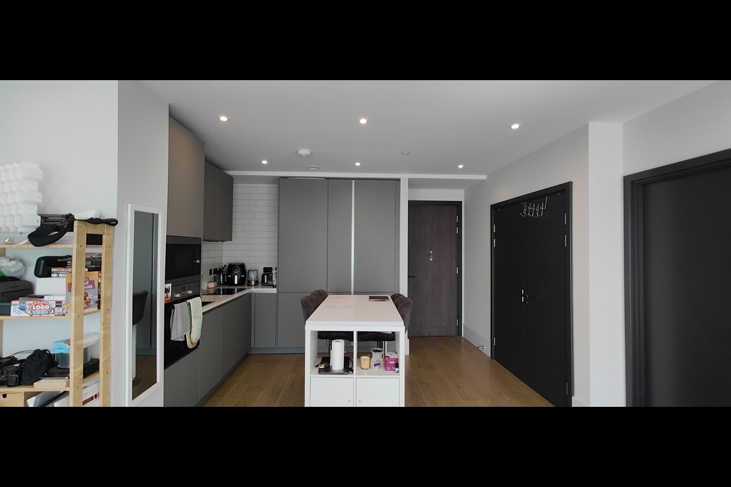 Croydon - 1 Bed Flat, Leon House, CR0 - To Rent Now for £1,600.00 p/m