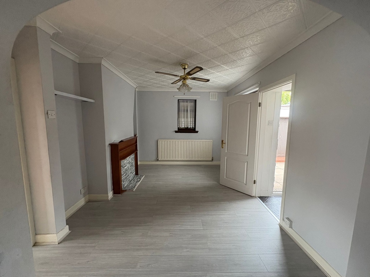 Brierley Hill - 3 Bed Semi-Detached House, Tiled House Lane, DY5 - To ...