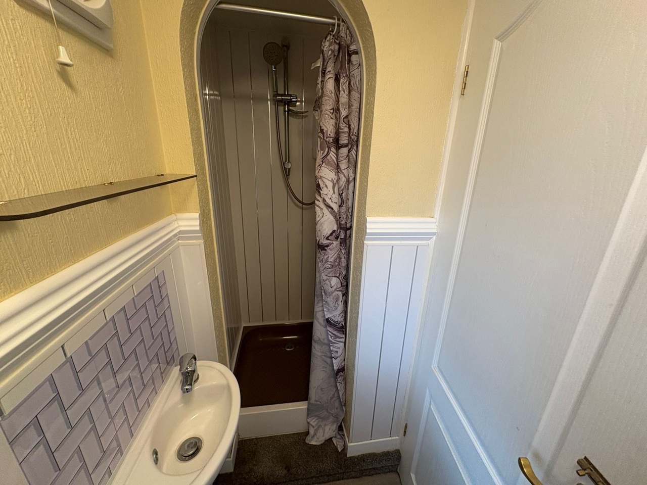 Brierley Hill - 3 Bed Semi-Detached House, Tiled House Lane, DY5 - To ...