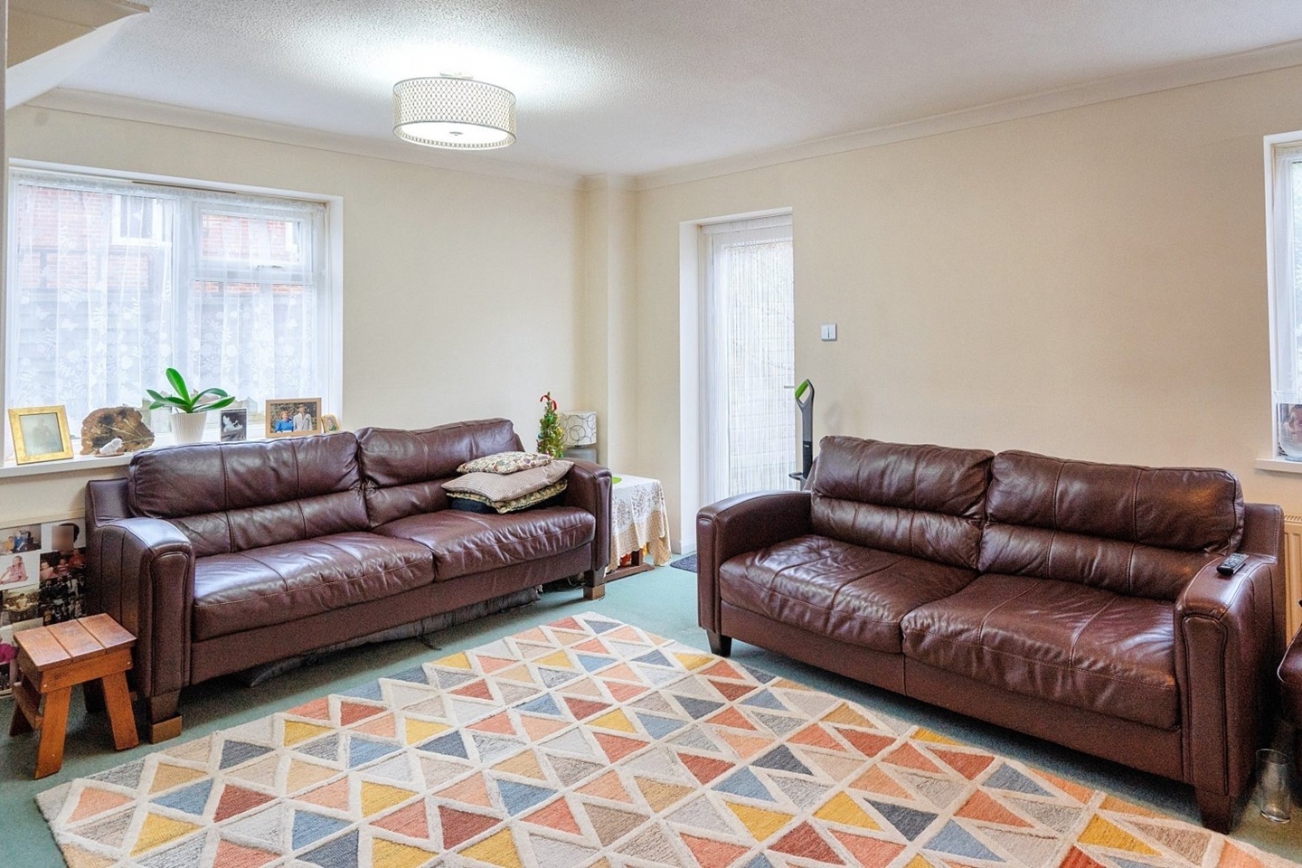 London - 3 Bed Semi-Detached House, Waterhall Close, E17 - To Rent Now ...
