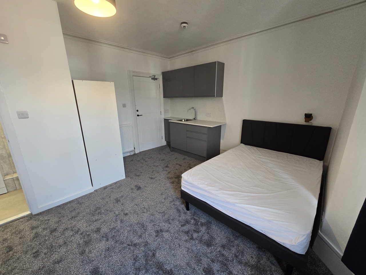 Exeter - Room in a Shared House, Exeter, EX1 - To Rent Now for £866.67 p/m