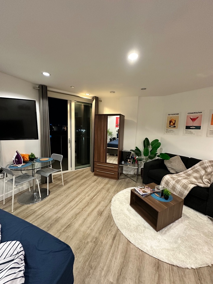 Manchester - Studio Flat, Mediacityuk, M50 - To Rent Now for £990.00 p/m
