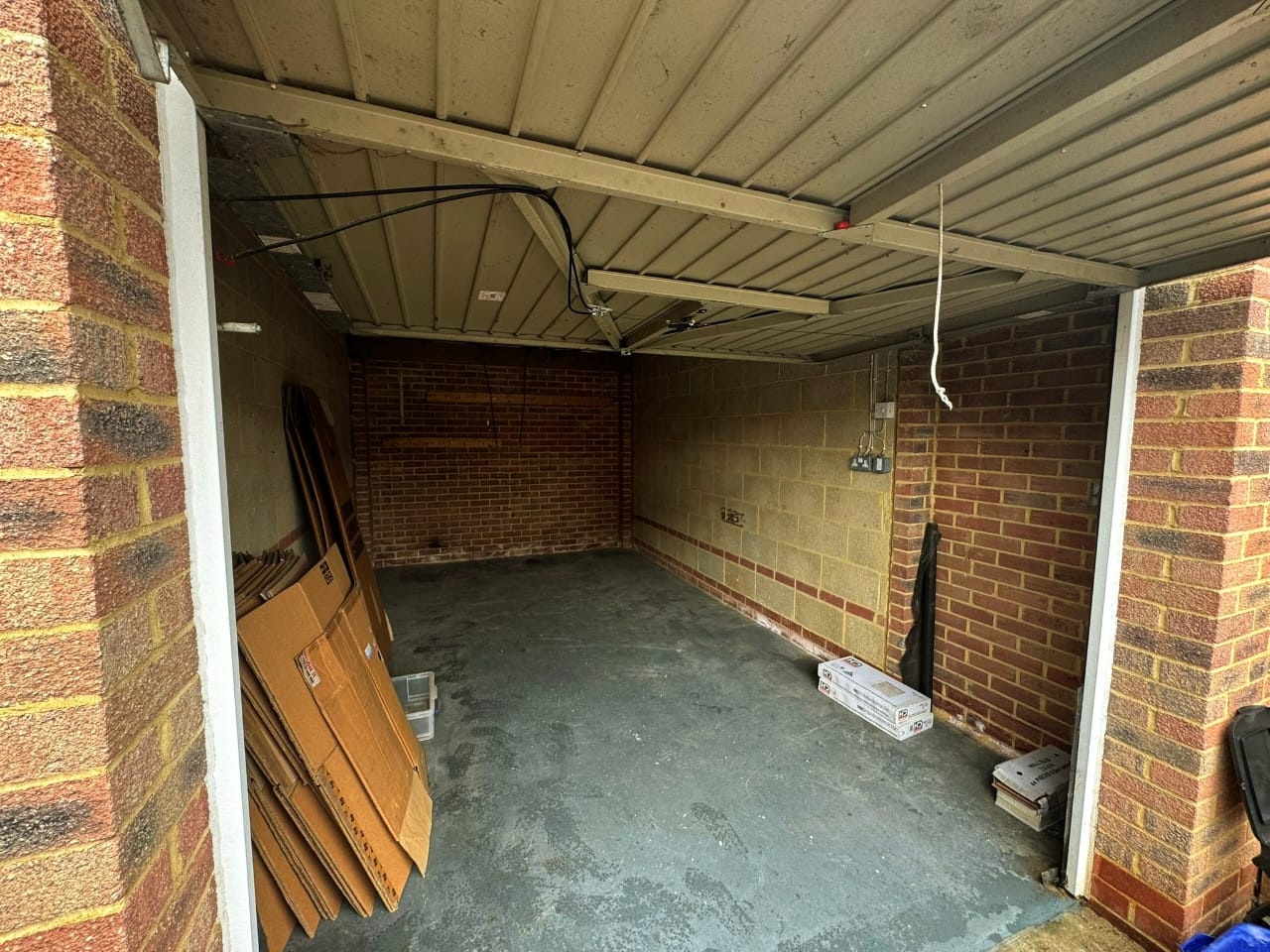 Aldershot - 3 Bed Semi-Detached House, Redan Road, GU12 - To Rent Now ...