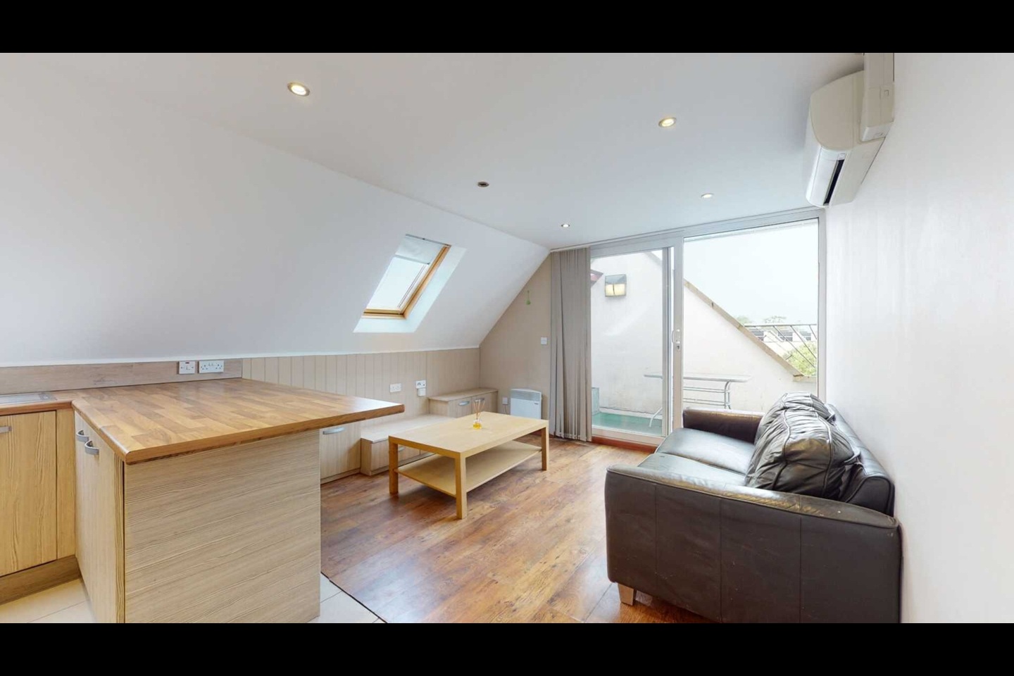 London - 2 Bed Flat, Ritherdon Road, SW17 - To Rent Now for £2,150.00 p/m