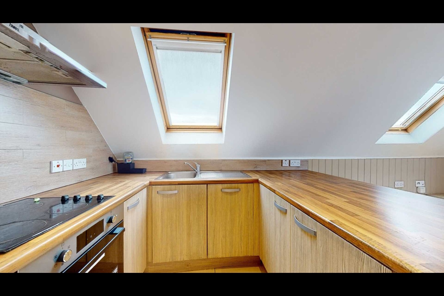 London - 2 Bed Flat, Ritherdon Road, SW17 - To Rent Now for £2,150.00 p/m