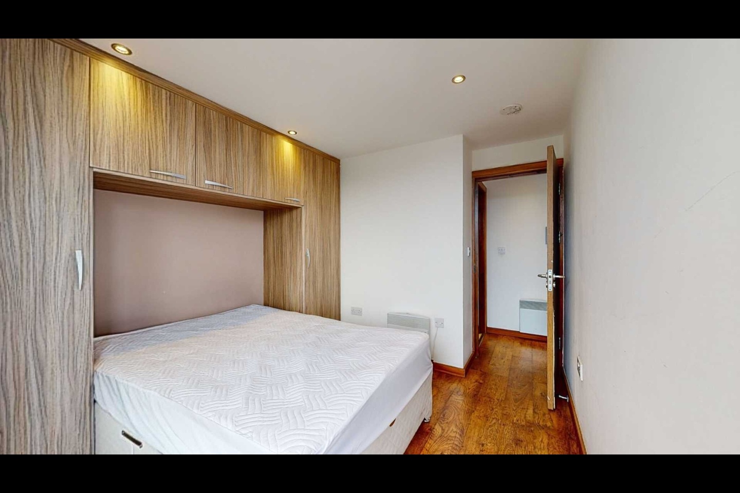 London - 2 Bed Flat, Ritherdon Road, SW17 - To Rent Now for £2,150.00 p/m