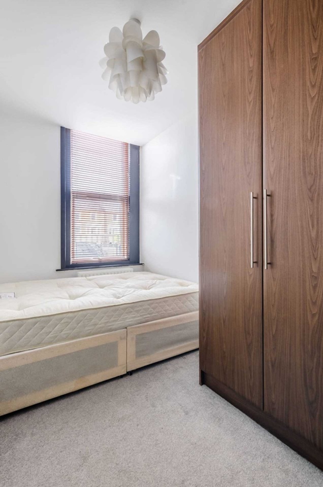 London - 2 Bed Flat, Ritherdon Road, SW17 - To Rent Now for £2,140.00 p/m