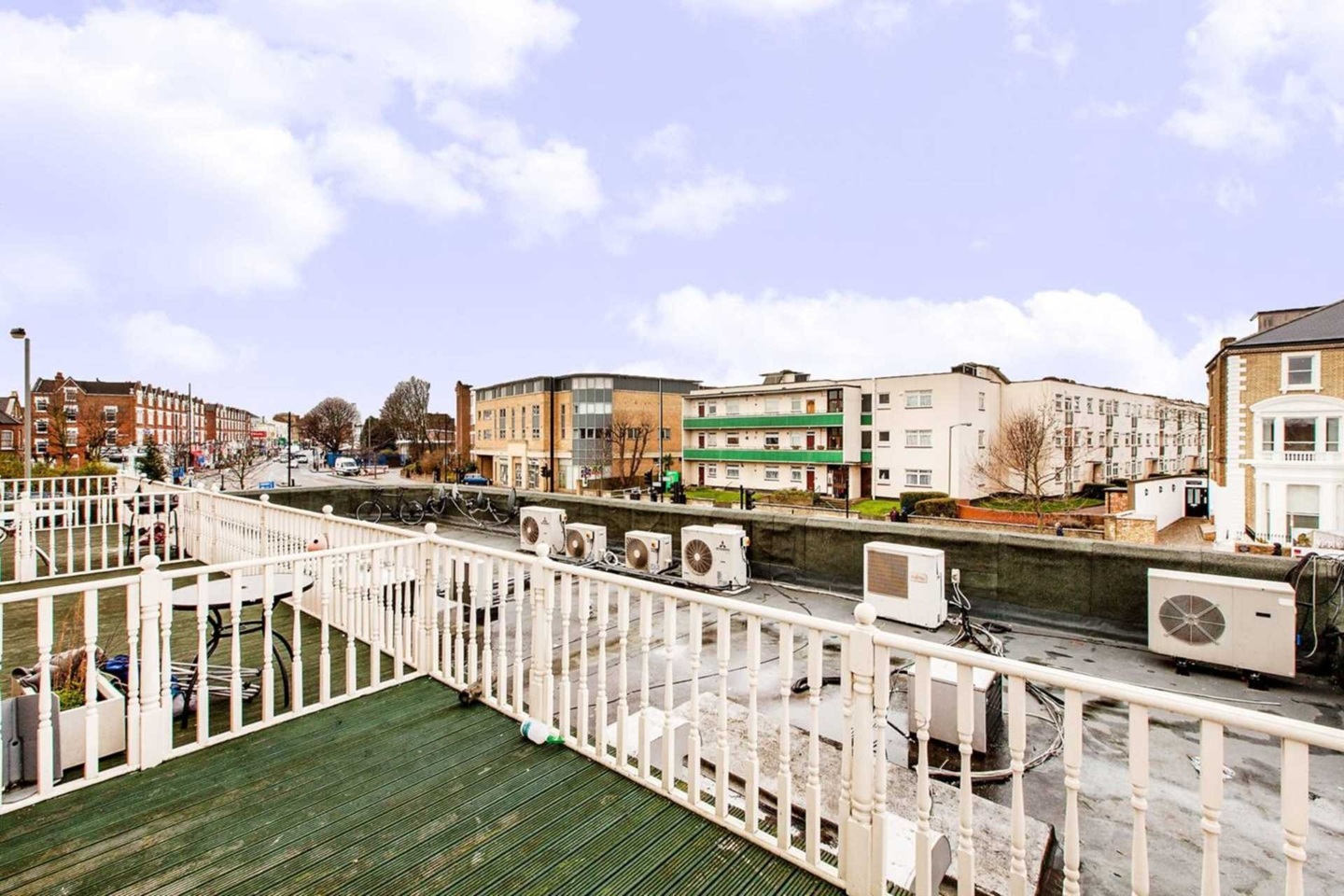 London - 2 Bed Flat, Ritherdon Road, SW17 - To Rent Now for £2,140.00 p/m