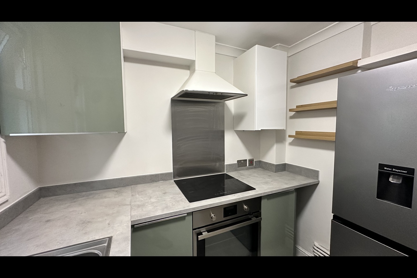 London - 2 Bed Terraced House, Basildon Road, SE2 - To Rent Now for £ ...