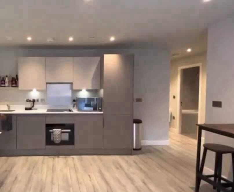 Slough - Room in a Shared Flat, Steel House, SL2 - To Rent Now for £ ...