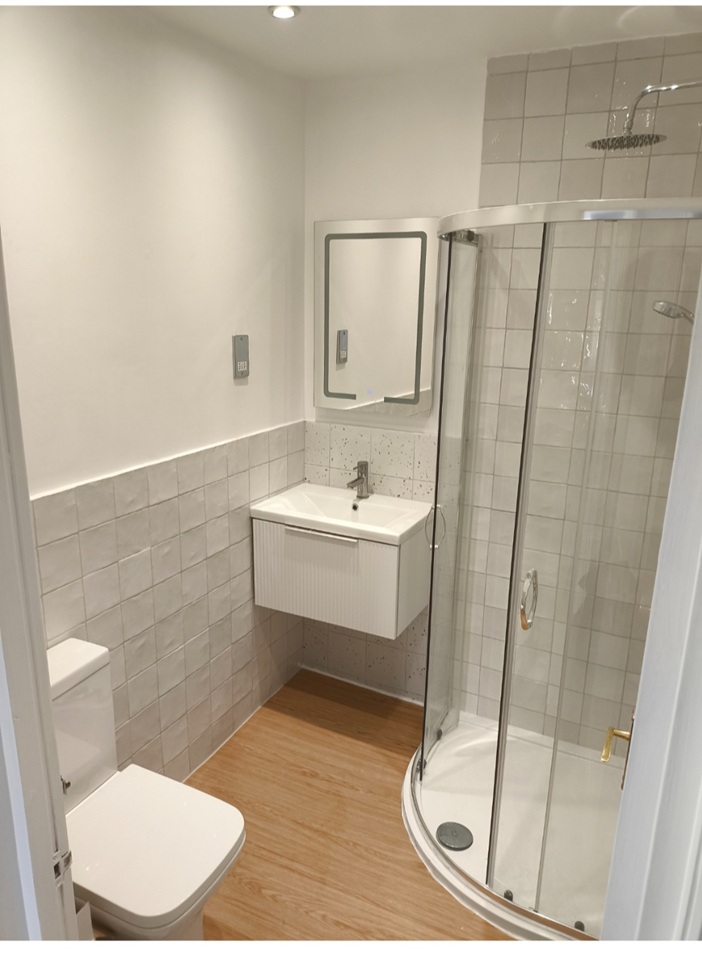 London - 1 Bed Flat, Voltaire Road, SW4 - To Rent Now for £1,700.00 p/m