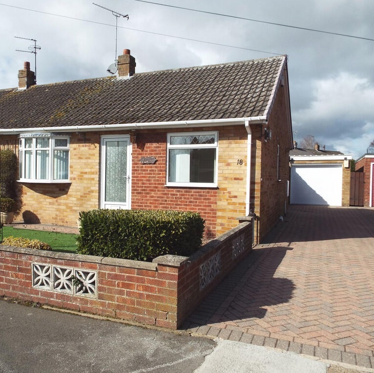 Hull - 2 Bed Bungalow, Sextant Road, HU6 - To Rent Now for £845.00 p/m