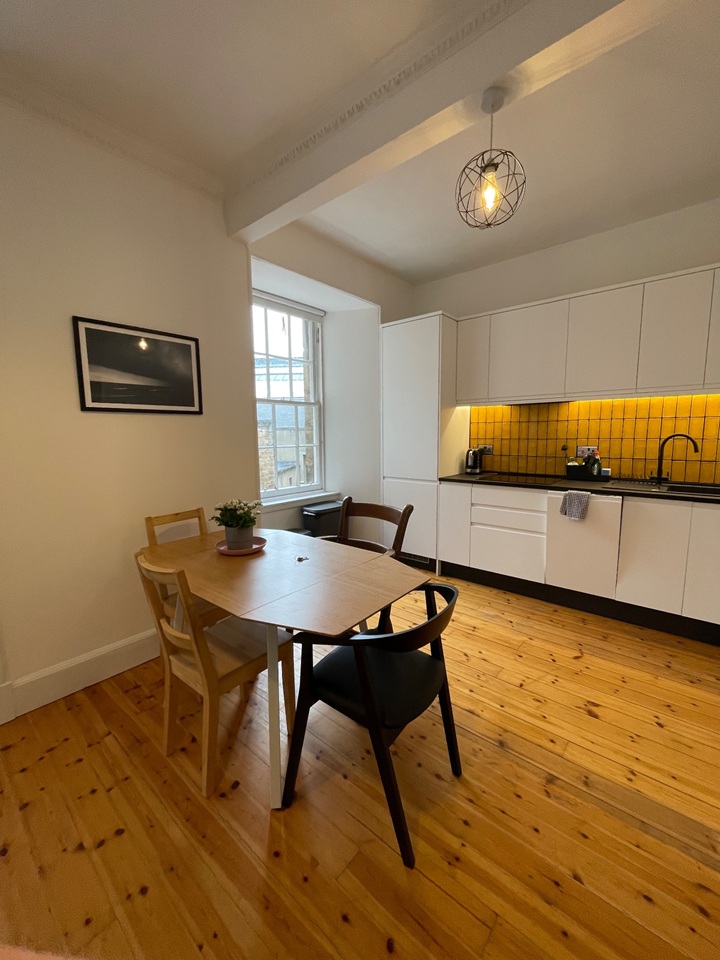 Edinburgh - 2 Bed Flat, Forrest Hill, EH1 - To Rent Now for £1,625.00 p/m