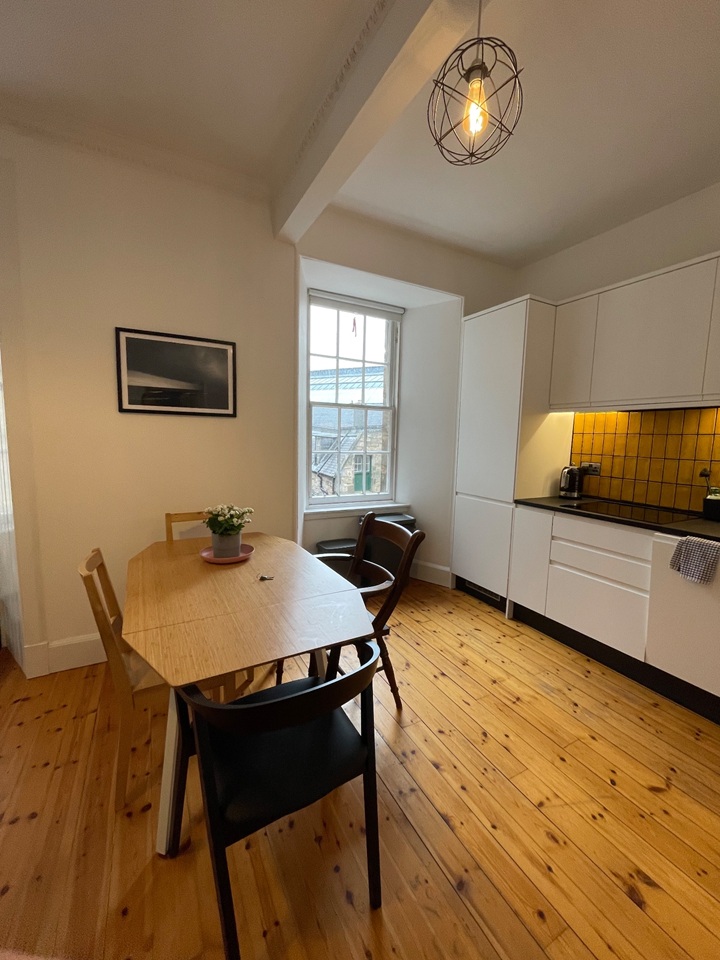 Edinburgh - 2 Bed Flat, Forrest Hill, EH1 - To Rent Now for £1,625.00 p/m