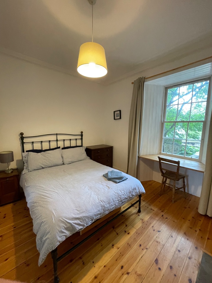 Edinburgh - 2 Bed Flat, Forrest Hill, EH1 - To Rent Now for £1,625.00 p/m