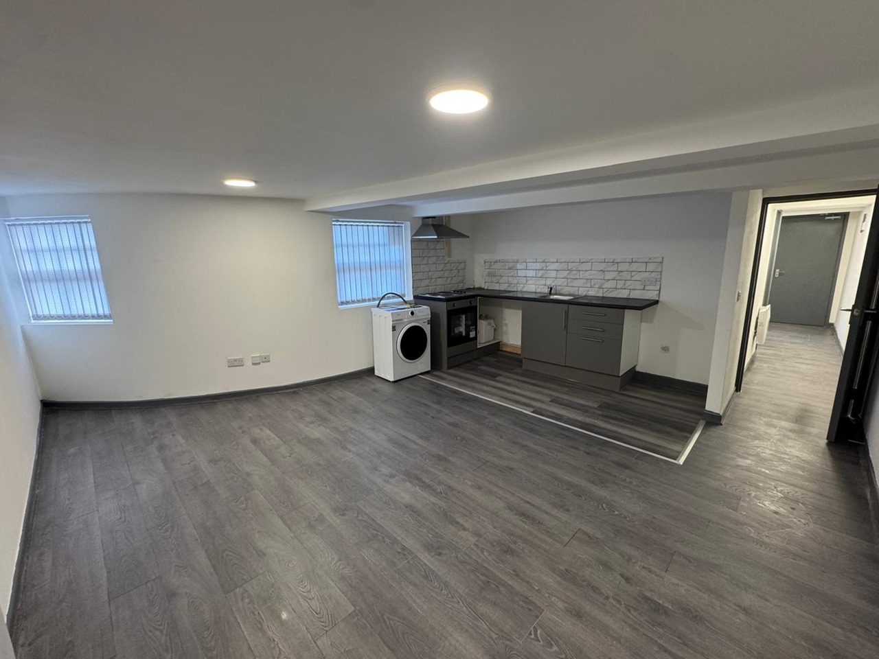 Failsworth, Manchester - 1 Bed Flat, Oldham Road, M35 - To Rent Now for ...