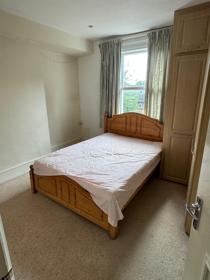 London - 2 Bed Flat, Lambert Road, SW2 - To Rent Now for £1,999.00 p/m