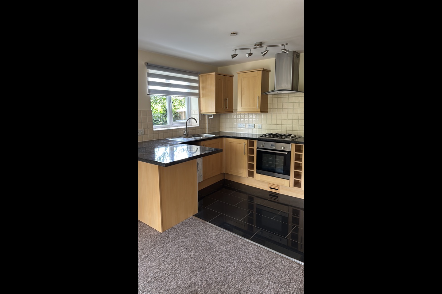 Sandy - 1 Bed Flat, St. Neots Road, SG19 - To Rent Now for £850.00 p/m