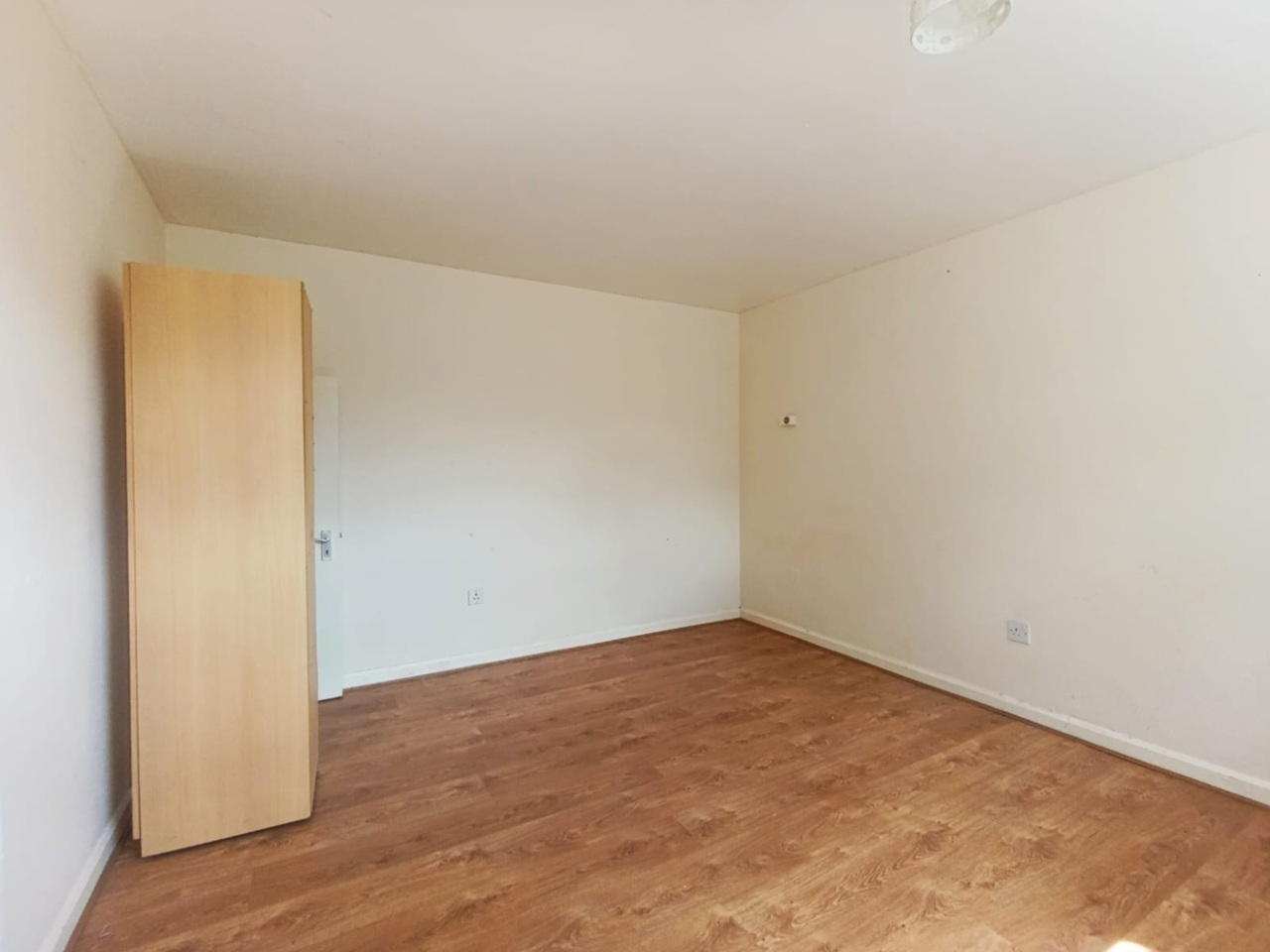 London - 2 Bed Terraced House, Boleyn Road, E7 - To Rent Now for £2,000 ...