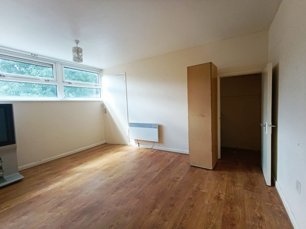 London - 2 Bed Terraced House, Boleyn Road, E7 - To Rent Now for £2,000 ...