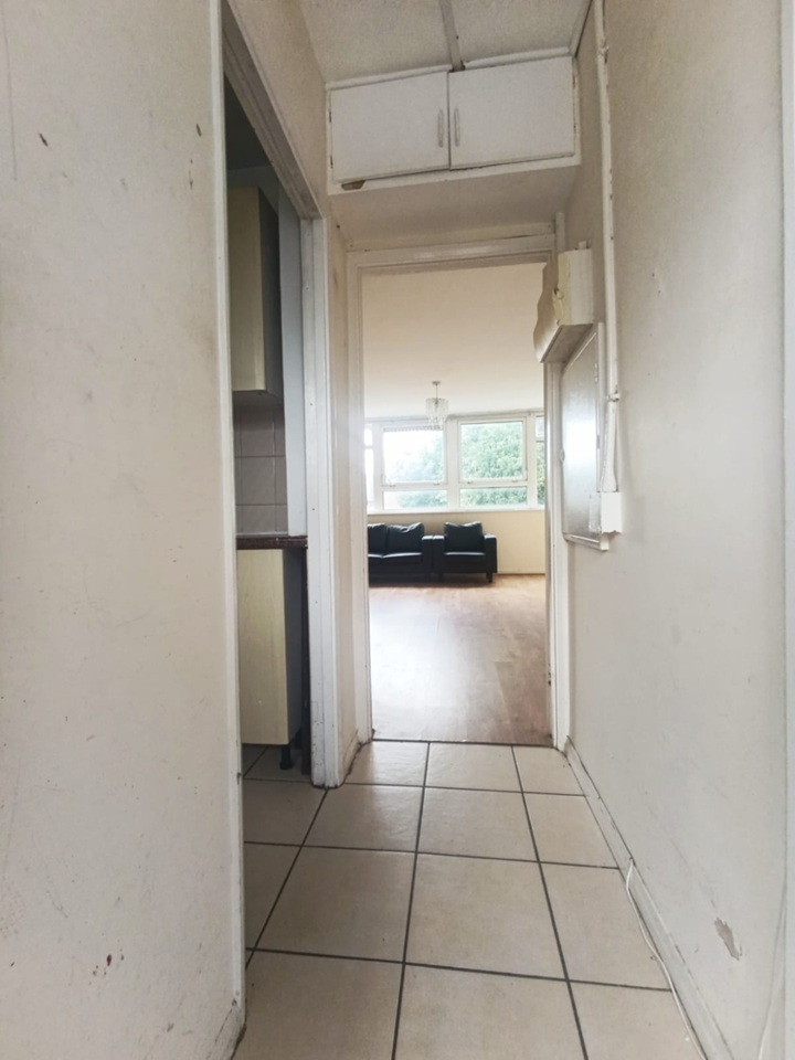 London - 2 Bed Terraced House, Boleyn Road, E7 - To Rent Now for £2,000 ...