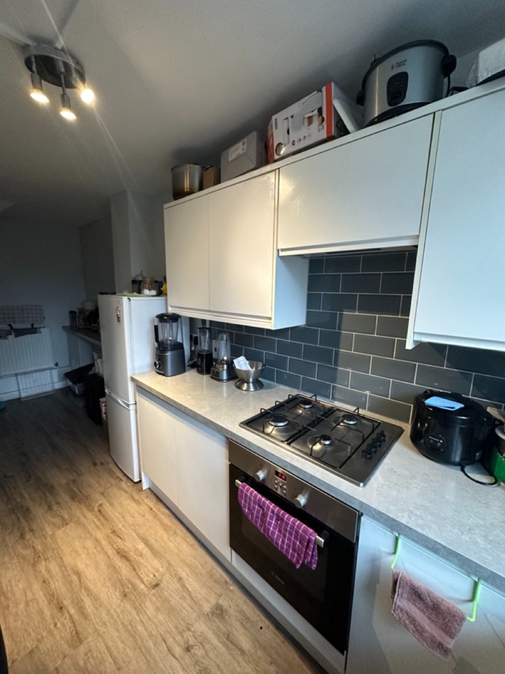 London - Room in a Shared Flat, Holmefield House, W10 - To Rent Now for ...