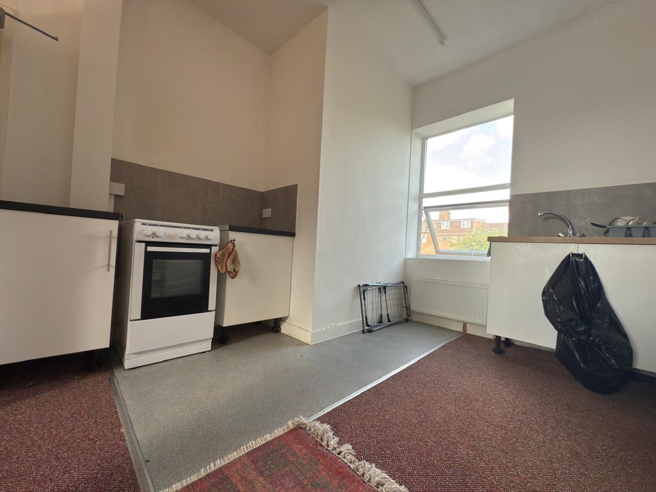 Luton - Room in a Shared House, Rothesay Road, LU1 - To Rent Now for £ ...